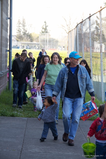 SLIDESHOW: Delridge Community Center sees Egg Hunters galore for annual ...